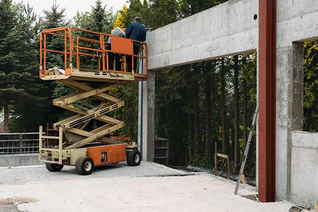 Three Musts for Effective Lift Maintenance | Eagle Rentals